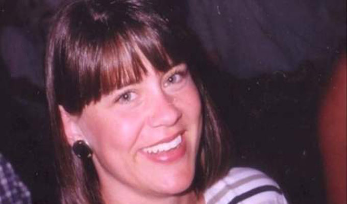 VIDEO EMOTION: 3 ans après sa mort, Brenda offre des cadeaux de Noël sa ...