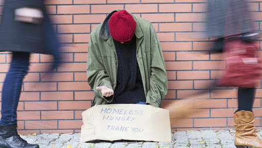 Un SDF refuse une aide de 5.000 dollars ! | Directinfo