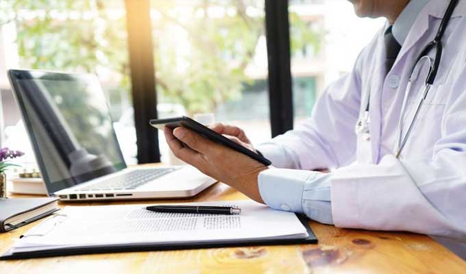 Fuite des talents : la Tunisie perd 84 % de ses nouveaux médecins vers ...