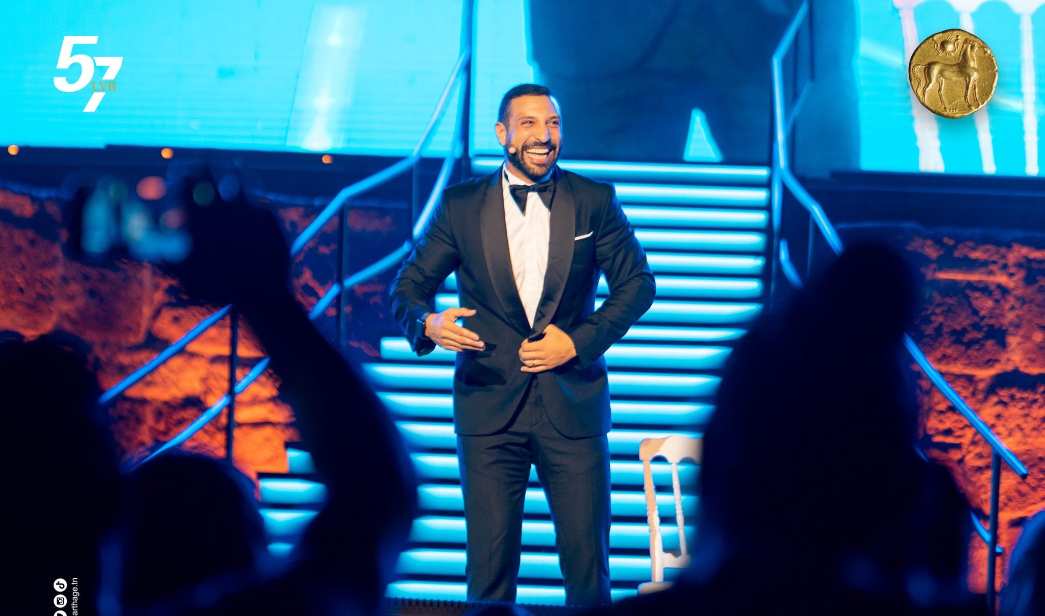 Nidhal Saadi célèbre son mariage avec son public au Festival ...