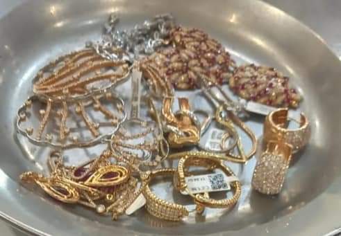 Saisie spectaculaire : 1,6 million de dinars de bijoux en or et ...