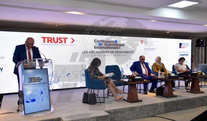 Fethi Jarray: Les écueils du processus de transition démocratique en ...