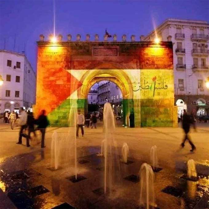 La Cité de la culture, l’Horloge, et Bab Bhar aux couleurs du drapeau ...