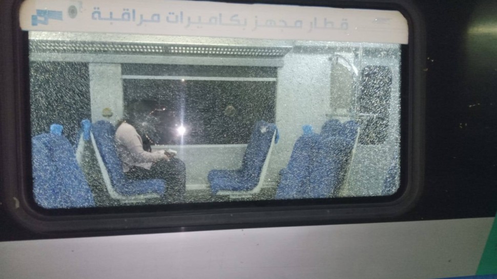 Tunis – El-Riyadh : un train endommagé par des jets de pierres ...