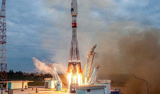 Lancement du Vaisseau Soyouz MS-26 vers l'ISS avec deux Russes et un ...